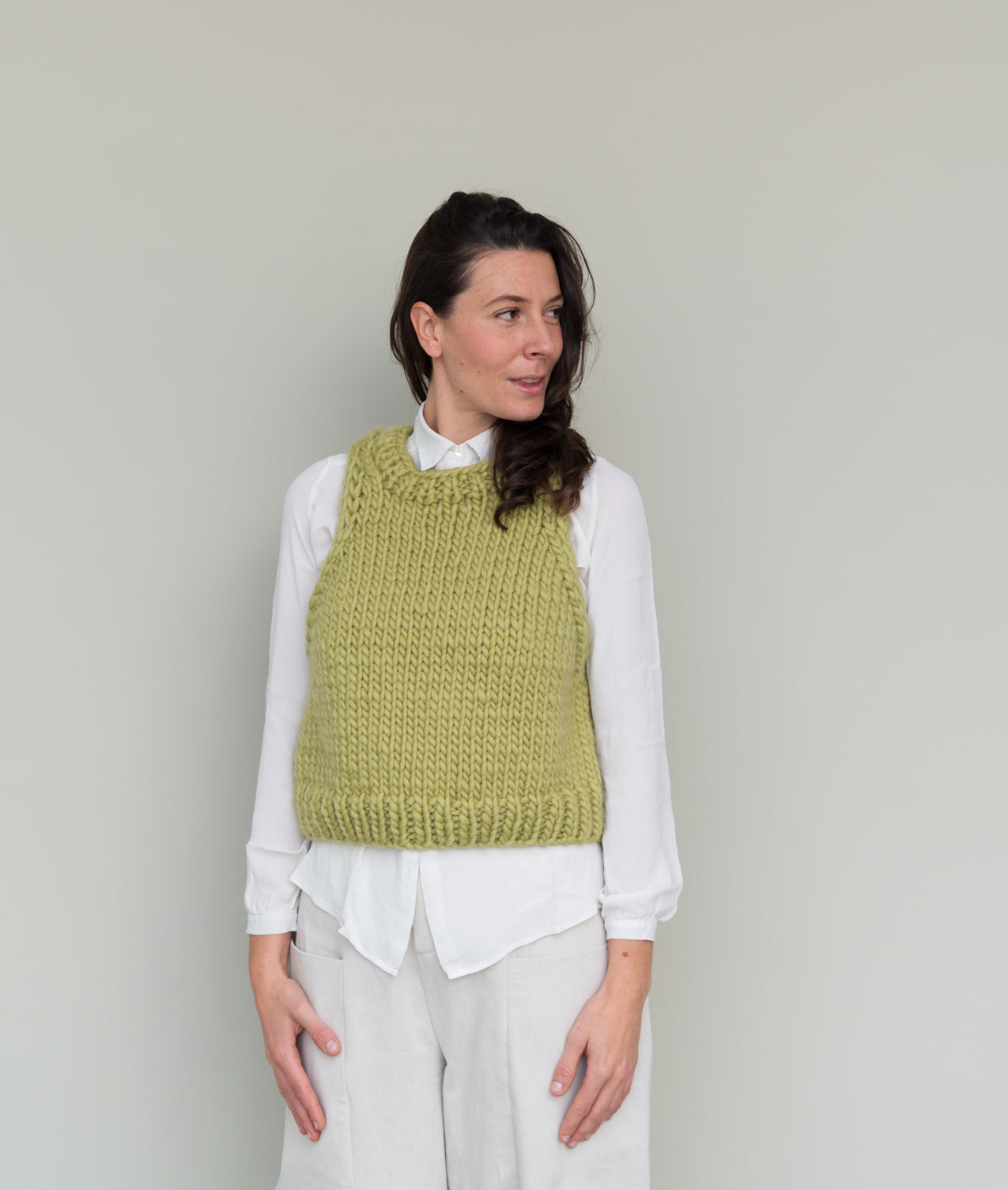 Holiday Vest – Schema gratuito gilet ai ferri in lana chunky ...
